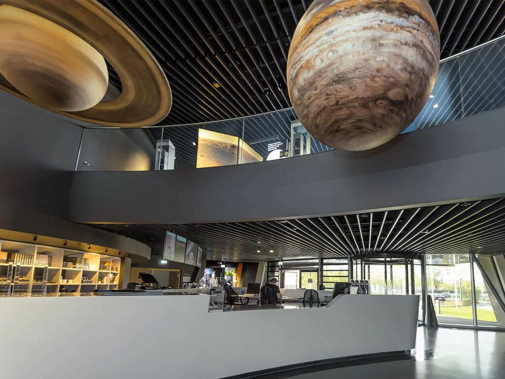 Enhancing Modern Architecture with POLYLAM Vertical Baffles: A ...